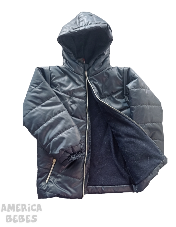 CAMPERA CON CAPUCHA LISA MANGAS RANGLAN PARA VARON. COLORES: AZUL ...